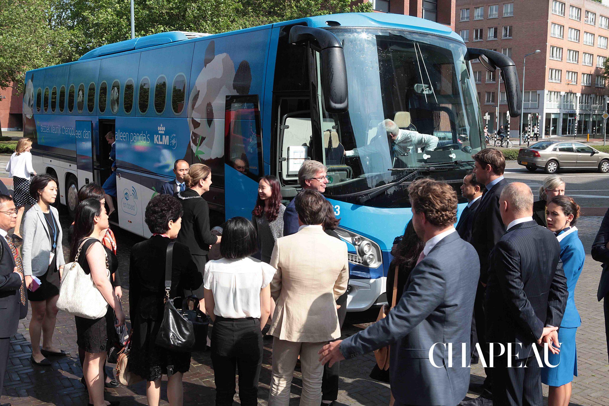 Luchtvaartdouche voor eerste KLM-bus - Chapeau Magazine