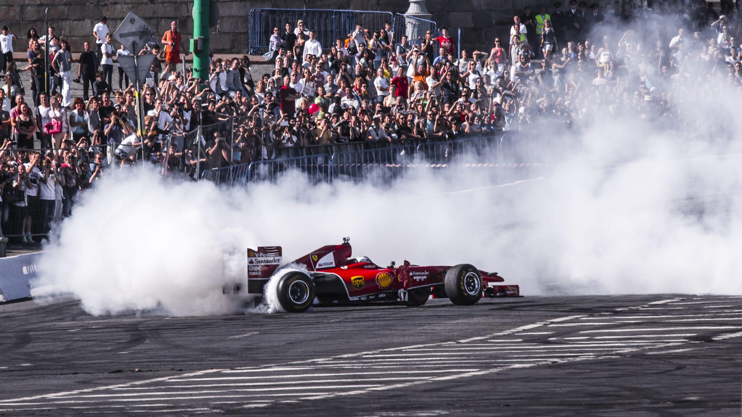 F1 weekend - Chapeau Magazine