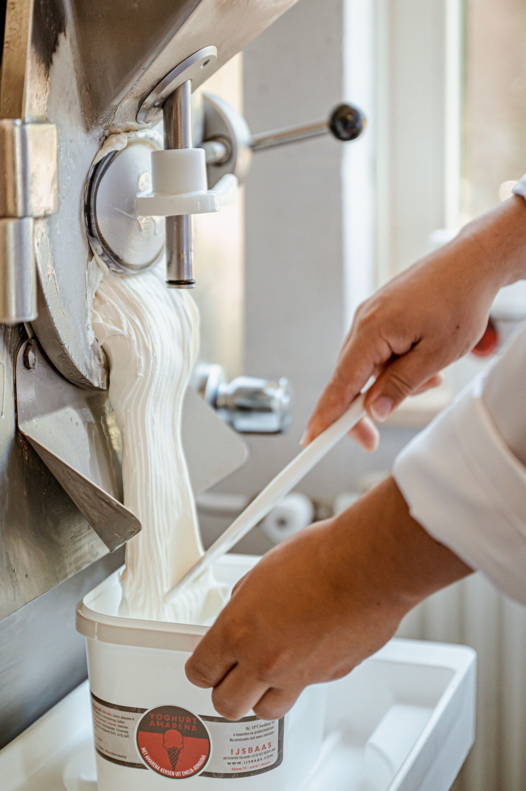 Bas Faarts: baas van ambachtelijk Italiaans ijs met Limburgse ...