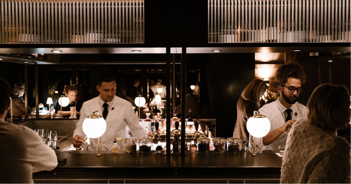 Founders Bar Maastricht viert twee jaar met cocktails en jazz - Chapeau ...
