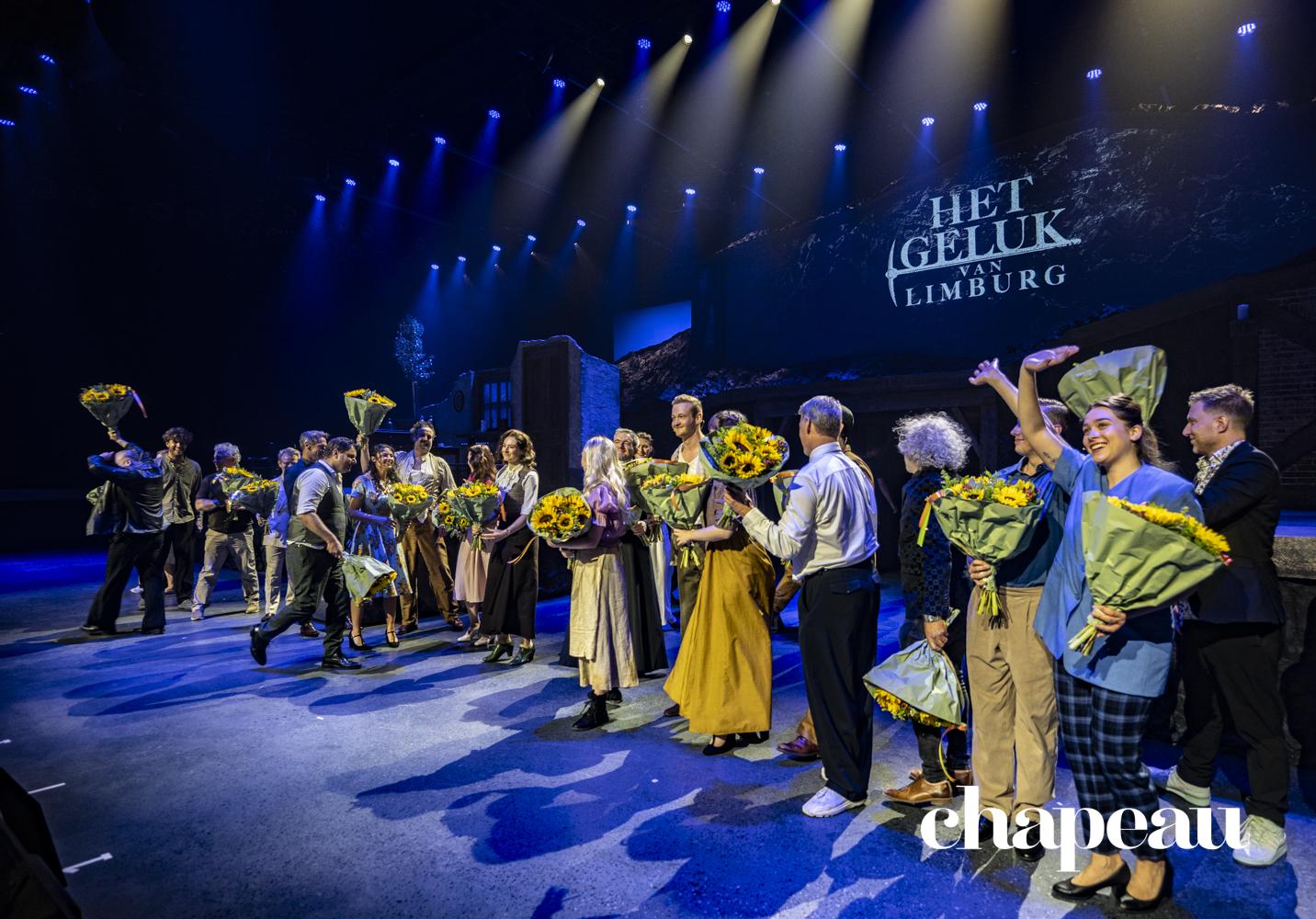 Theaterspektakel 'Het Geluk van Limburg' ontroert en ontwaakt - Chapeau ...