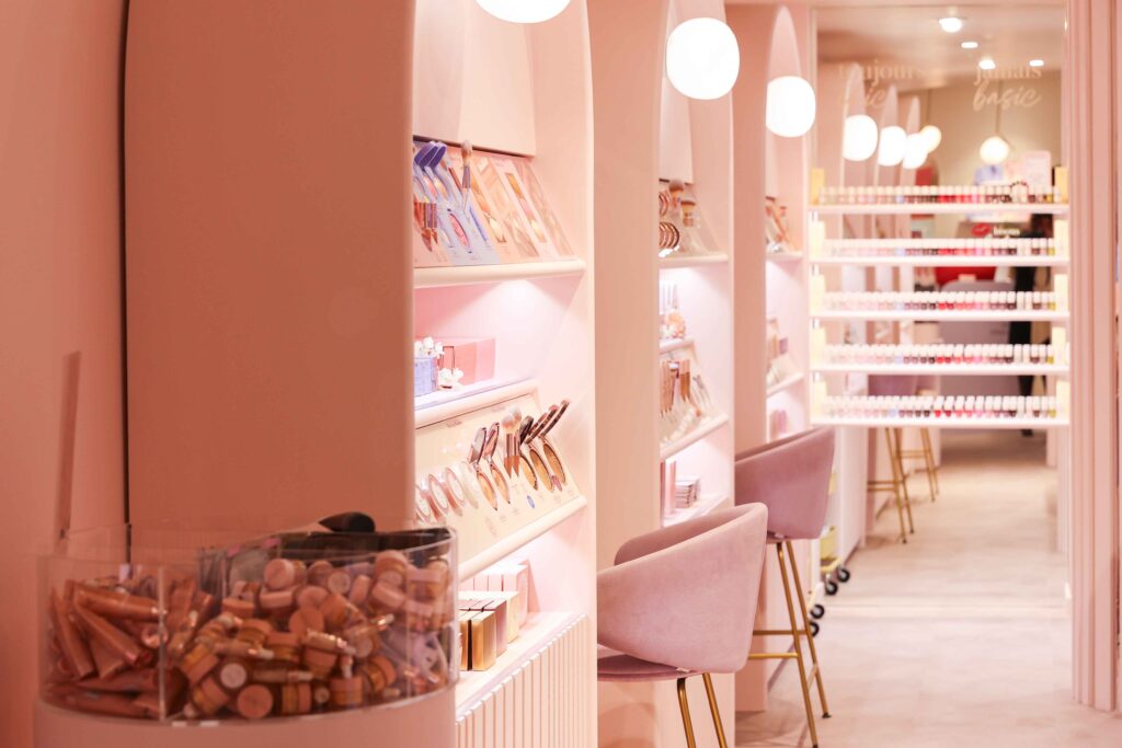 Cent Pur Cent opent eerste brandstore in Hasselt: een snoepwinkel voor ...